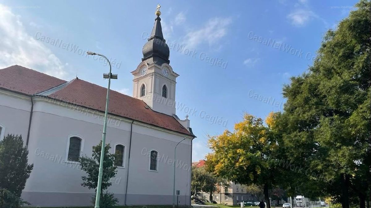Családi ház, söröző és étterem az egyben a szolnoki Vártemplomnál ...