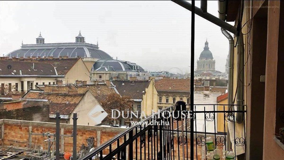 A tökéletes manzárd! Egy falat szépség a Nagymező utcából ...